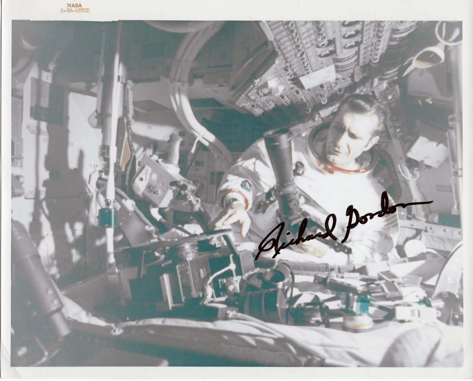 Apollo 12 Richard Gordon Signed NASA Red # Photo Training in CM ...